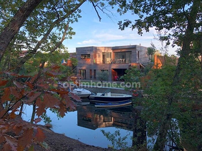 Maison à vendre - La Teste-de-Buch, Cazaux - 7 pièces - 5 chambres