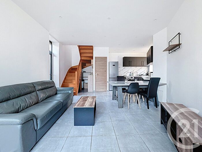 Maison à louer - Lannion, Centre-ville - 3 pièces - 2 chambres