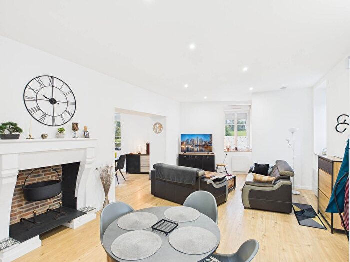 Maison à vendre - Coëx - 5 pièces - 4 chambres