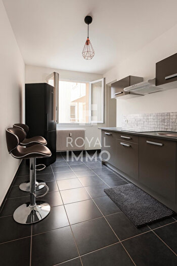 Appartement à vendre - Toulon, Pont du Las - 3 pièces - 2 chambres