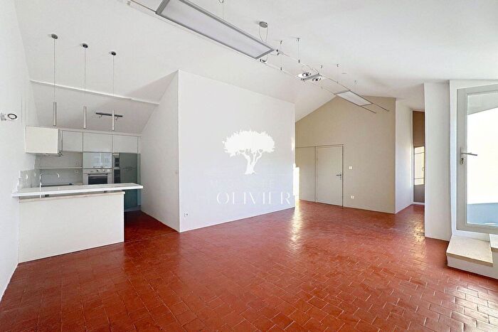 Appartement à louer - Apt - 3 pièces - 2 chambres