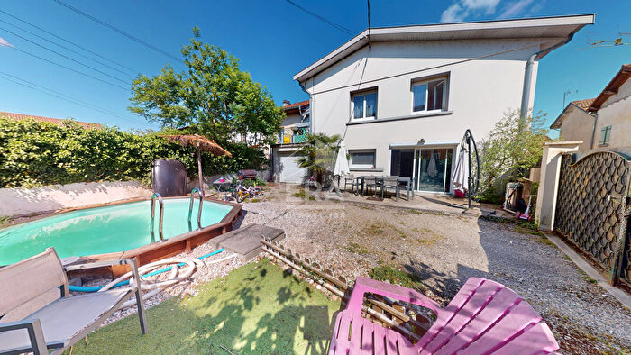 Saint-Maurice-de-Rémens : Maison 7 pièces à vendre
