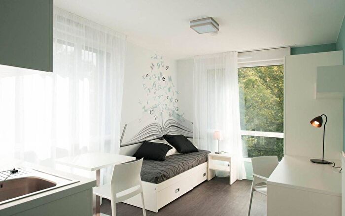 Appartement à louer - Descartes, Champs-sur-Marne - 1 pièce