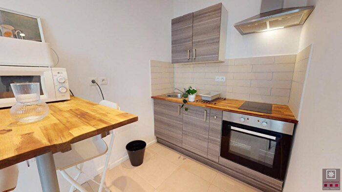 Appartement à louer - Cusset, Villeurbanne - 2 pièces - 1 chambre