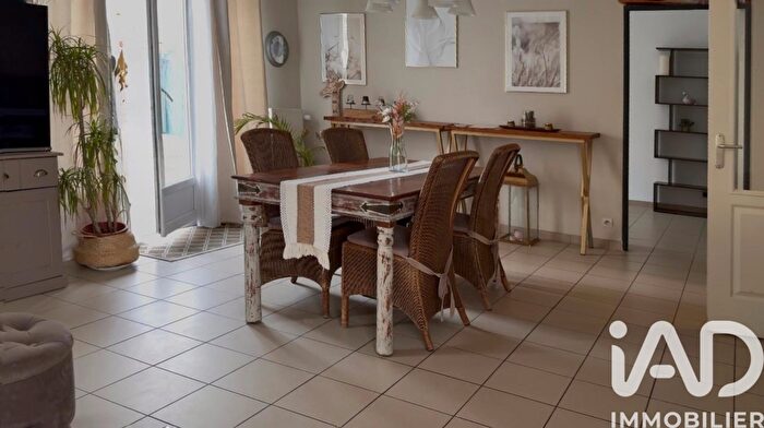 Maison 7 pièces à vendre à Compiègne, Royallieu, Village