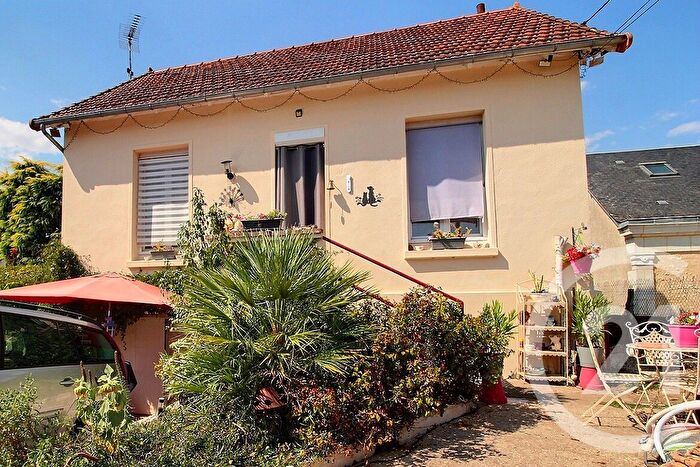 Vendôme, La Croix Briffault, Les Rottes, La Garde, Les Fontaines : Maison 5 pièces à vendre