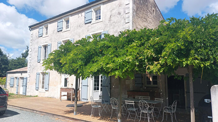 Maison à vendre - Saint-Maxire - 7 pièces - 4 chambres