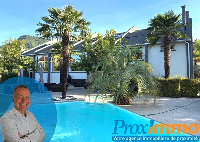 Maison à vendre - Voiron - 8 pièces - 6 chambres