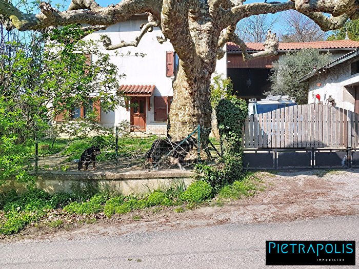 Maison à vendre - Auberives-sur-Varèze - 7 pièces - 4 chambres