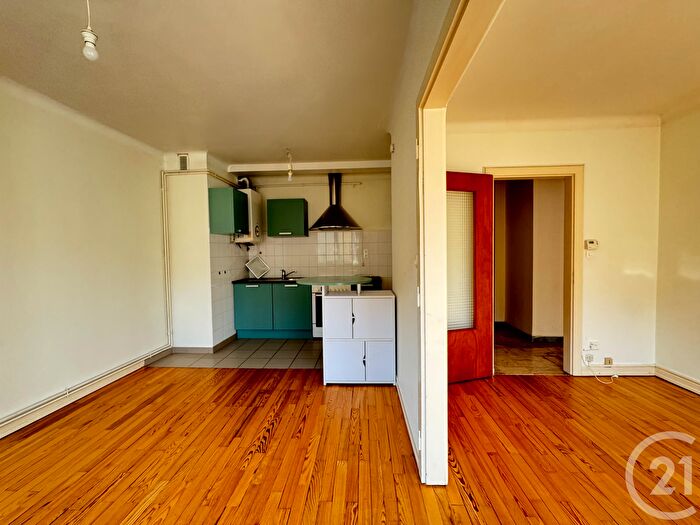 Appartement à louer - Thionville, Centre-ville, Gare - 3 pièces - 1 chambre