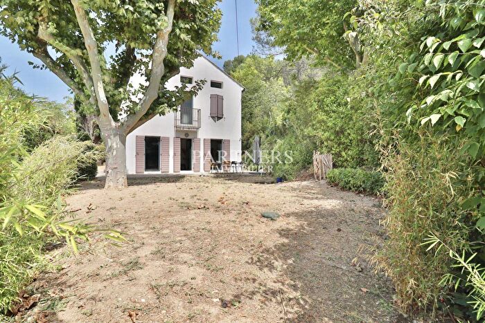 Pont de Béraud, Aix-en-Provence : Maison 5 pièces à louer