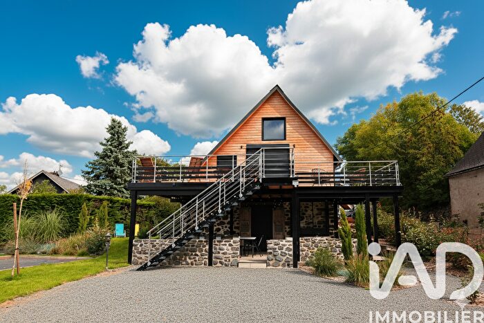 Maison à vendre - Rochefort-Montagne - 7 pièces - 5 chambres