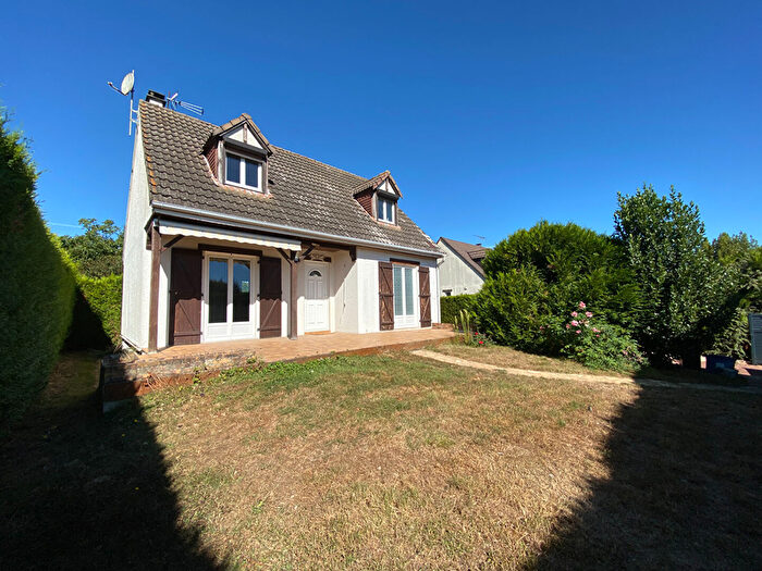 Maison 4 pièces à louer - Damville