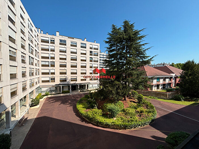 Appartement 1 pièce à Rueil-Malmaison, Coeur de Ville, à louer