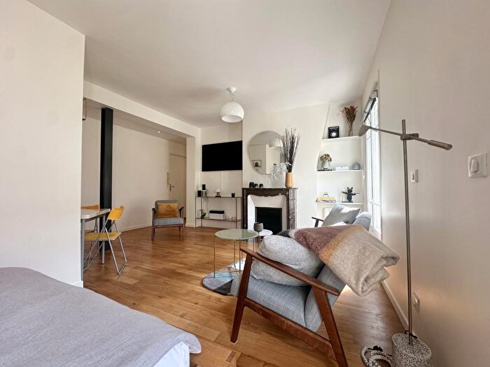 Appartement à louer - Paris e , Goncourt, Canal Saint-Martin - 1 pièce