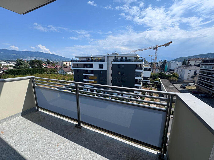 Appartement 2 pièces à Ambilly, à vendre