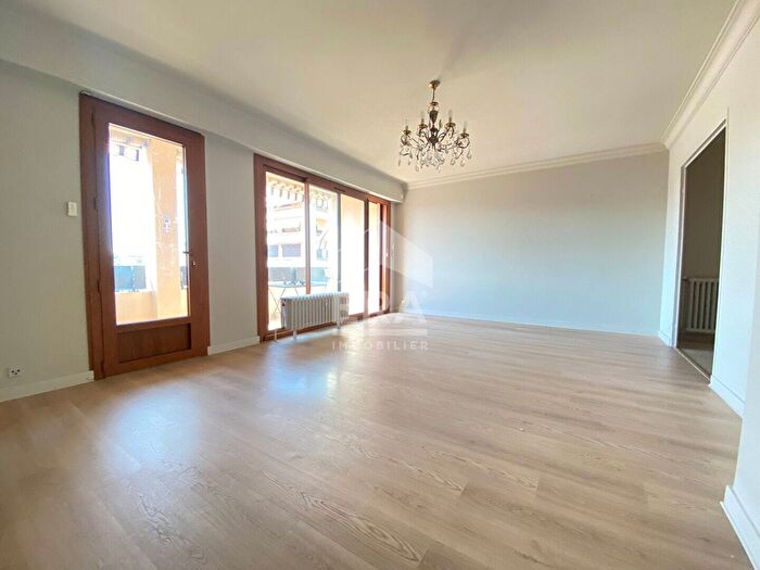 Appartement à louer - Bonlieu, Annecy - 3 pièces - 2 chambres