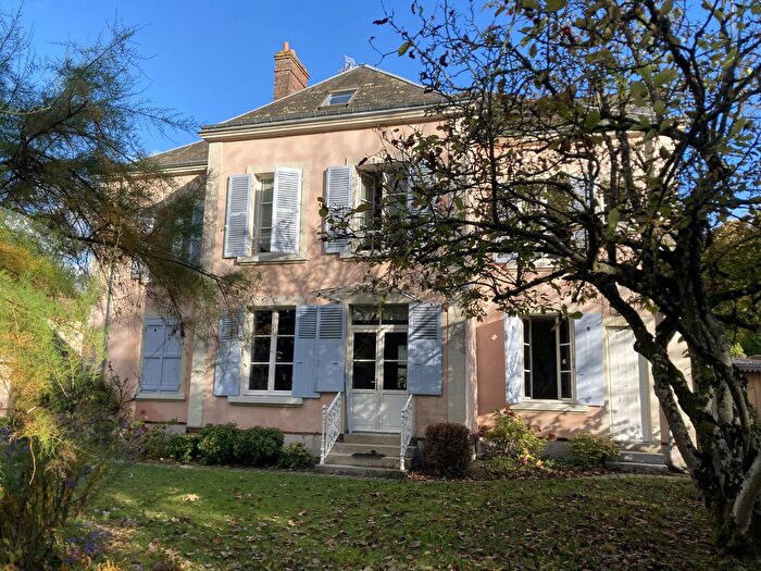 Maison à vendre - Nogent-le-Rotrou - 13 pièces - 8 chambres