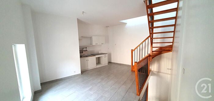 Appartement à louer - Viry-Châtillon, Centre-ville - 2 pièces - 1 chambre