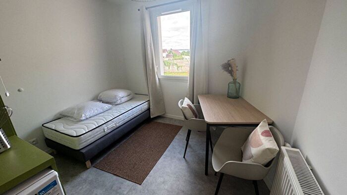 Appartement à louer - Mi Plaine-Manissieux-Village, Saint-Priest - 1 pièce