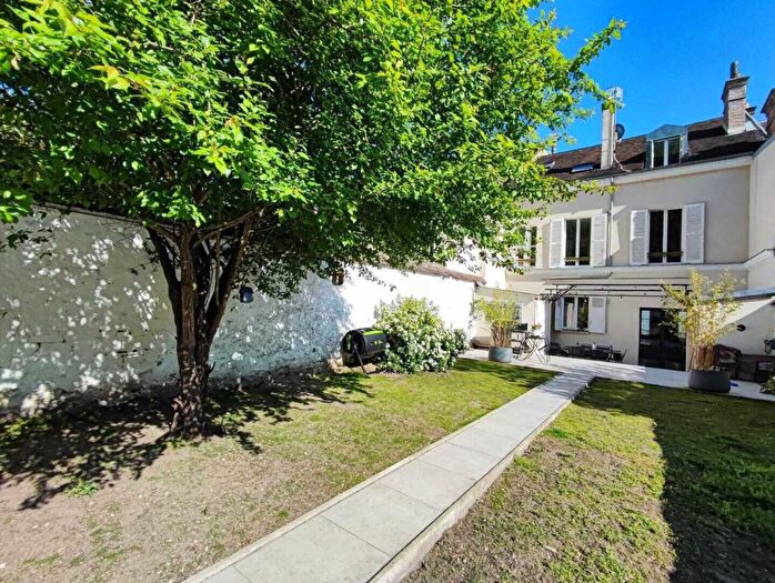 Avon, Bercelle, Gare - Maison 9 pièces à vendre