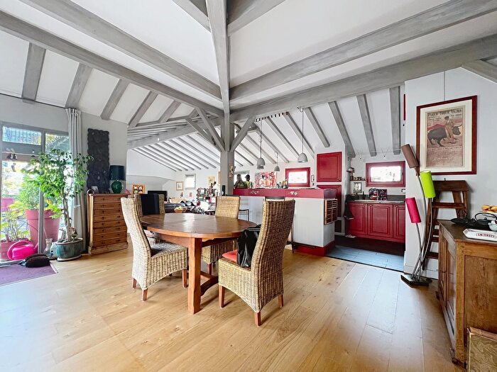 Appartement à vendre - Nîmes, Ecusson, Arènes - 4 pièces - 2 chambres