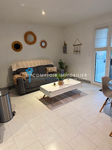 Appartement à louer - Prunelli-di-Fiumorbo - 3 pièces - 2 chambres