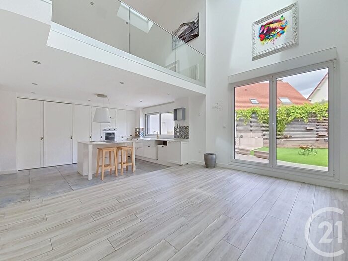 Maison 7 pièces à vendre à Champigny-sur-Marne, Le Bois l'Abbe, Coeuilly