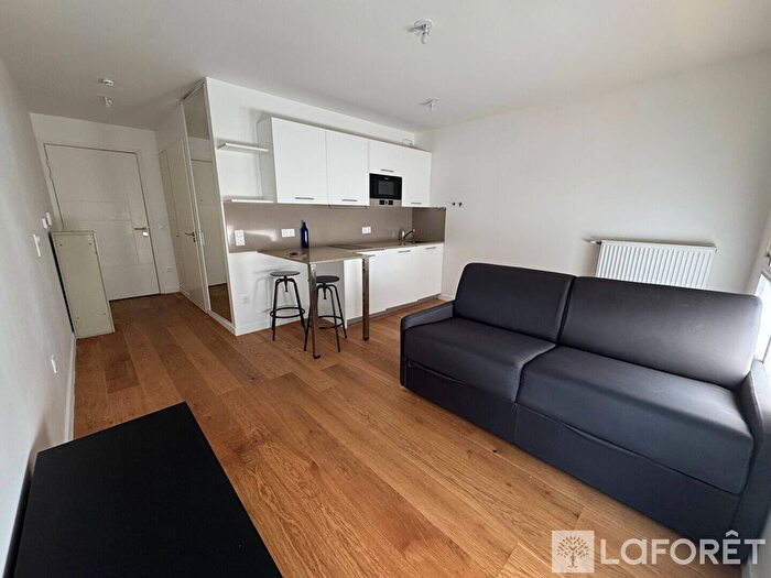 Appartement 1 pièce à louer à Hauts dAsnières-Métro, Asnières-sur-Seine