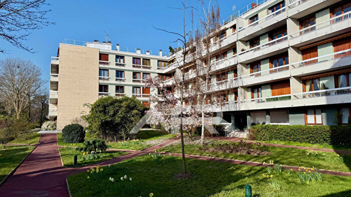 Appartement à vendre - Chatou, Ouest - 4 pièces - 3 chambres
