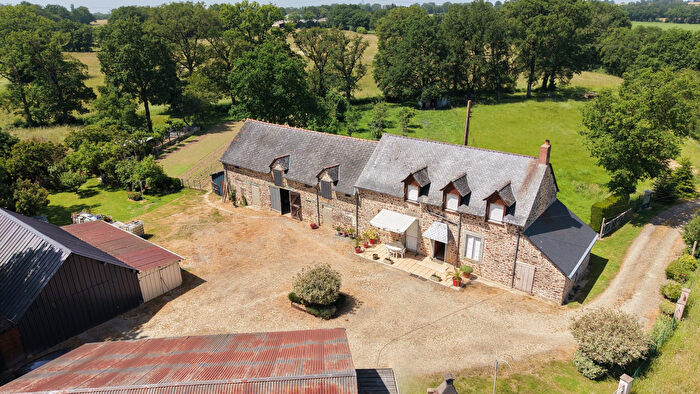 Maison 5 pièces à Le Bourgneuf-la-Forêt, à vendre