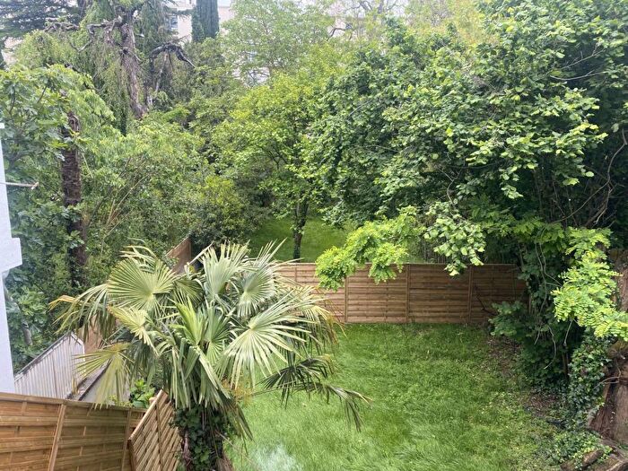 Appartement à vendre - Toulouse, Busca, Jardin des plantes, Port Saint-Sauveur - 3 pièces - 2 chambres