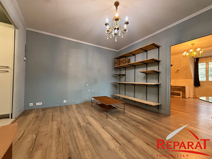 Appartement à vendre - Brive-la-Gaillarde, Centre-ville, Pont Cardinal, Champanatier - 2 pièces - 1 chambre