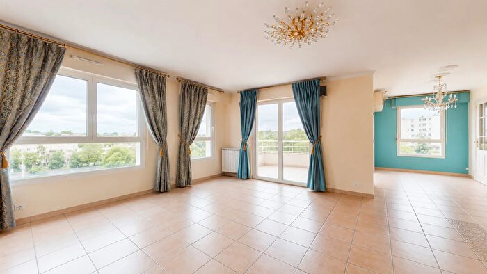 Appartement 5 pièces à Montigny-le-Bretonneux, Saint-Quentin, à vendre