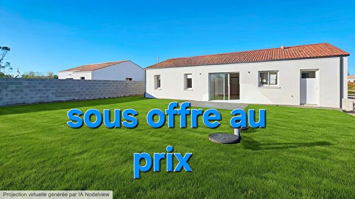 Maison à vendre - Les Magnils-Reigniers - 4 pièces - 3 chambres