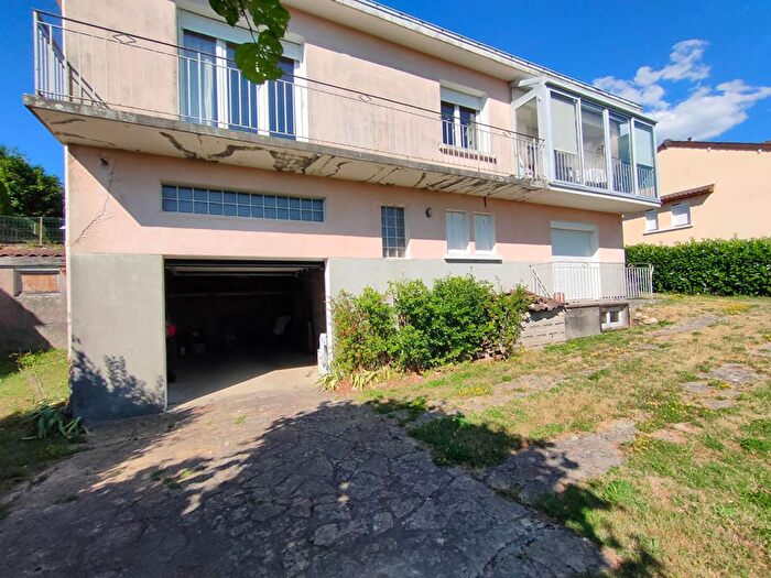 Maison 7 pièces à Châlus, à vendre