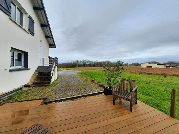 Maison à vendre - Saint-Jean-de-Marsacq - 8 pièces - 6 chambres