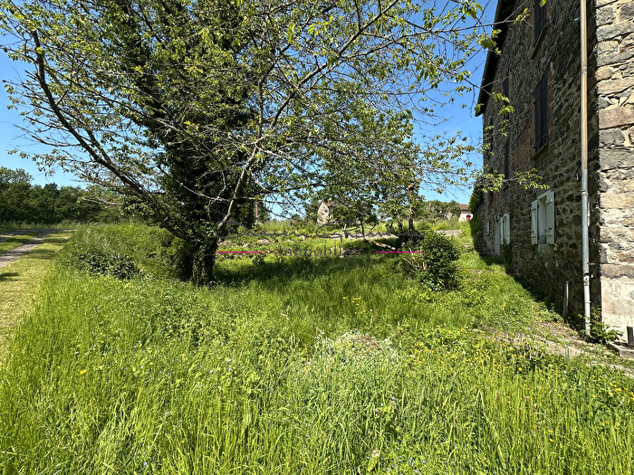 Appartement à vendre - Saint-Symphorien-de-Lay - 4 pièces - 2 chambres