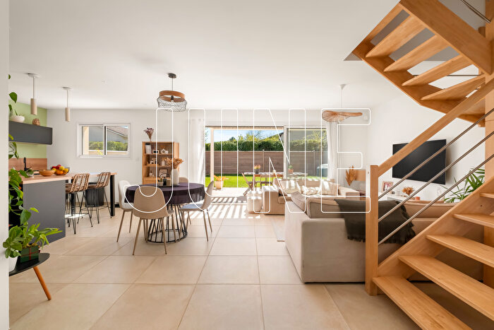 Maison à vendre - Vienne, Saint-Martin - 4 pièces - 3 chambres