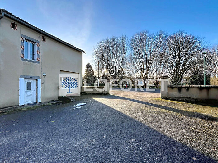 Maison à vendre - La Forêt-sur-Sèvre - 4 pièces - 3 chambres