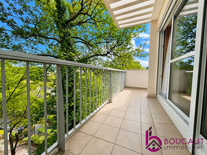 Appartement 4 pièces à Le Plessis-Robinson, Coteau, à vendre