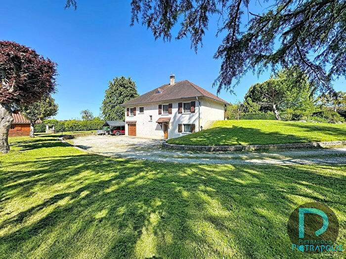 Maison 8 pièces à vendre à Saint-Julien-sur-Veyle