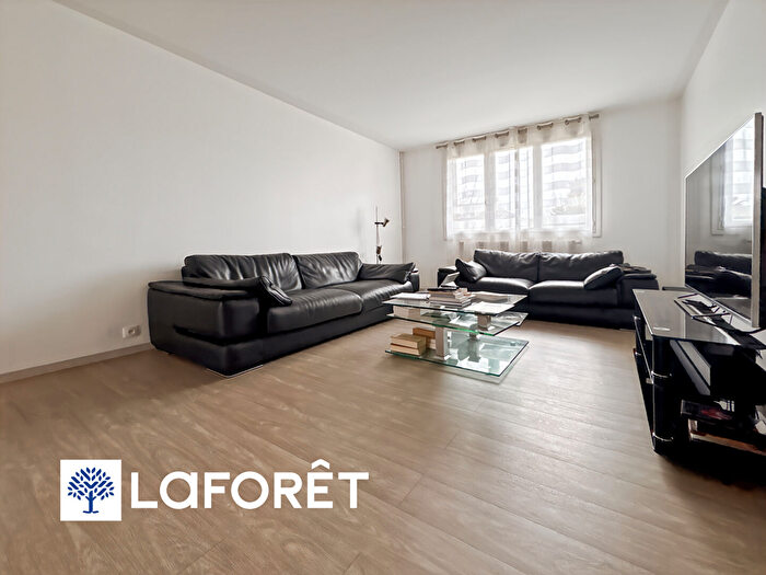 Maison à vendre - Sainte-Geneviève-des-Bois, Hôtel de Ville - 5 pièces - 3 chambres