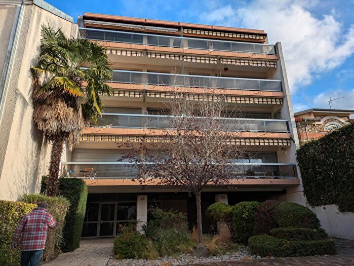 Appartement à vendre - Enghien-les-Bains - 4 pièces - 2 chambres