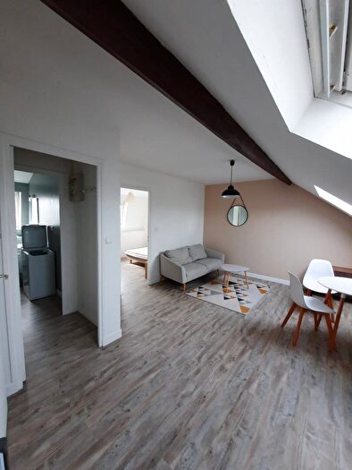 Appartement à louer - Cheminots-Acacias-Faubourg de Lille, Valenciennes - 2 pièces - 1 chambre