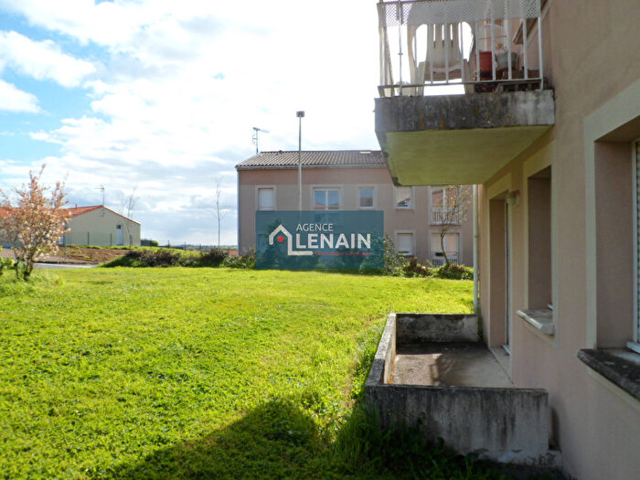 Appartement à vendre - Pouzauges - 2 pièces - 1 chambre