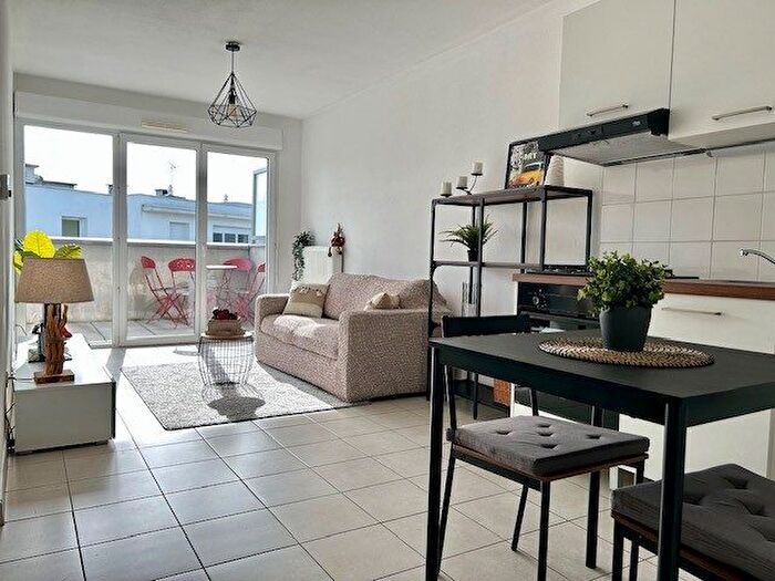 Appartement à louer - Saint-Priest, Bel-Air - 2 pièces - 1 chambre