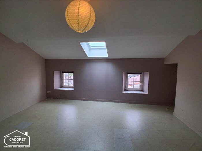 Maisons à vendre et appartements à louer - 3