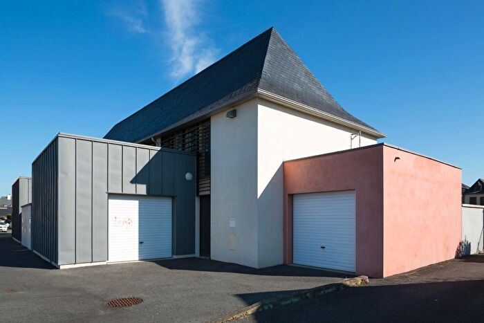 Maison à louer - Oloron-Sainte-Marie - 4 pièces