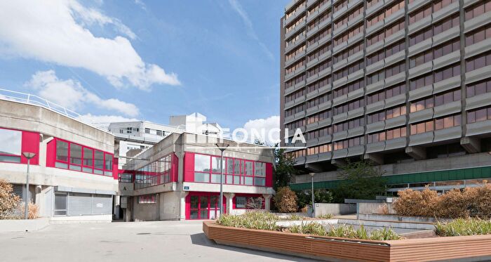 Appartement 2 pièces à Évry, Centre-ville, à vendre